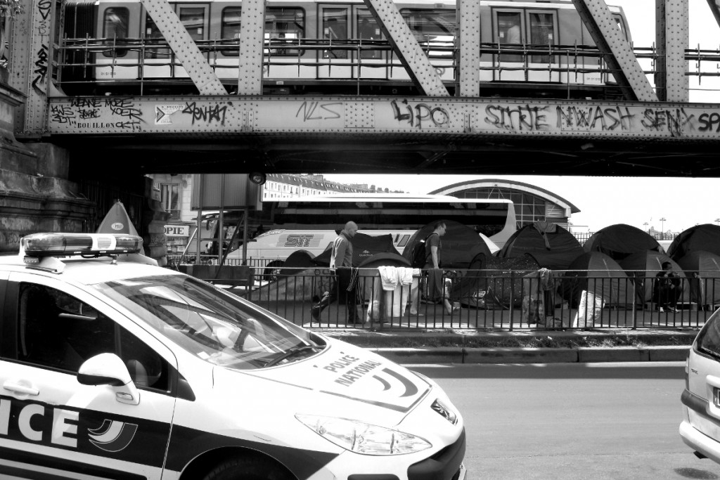 Paris police announce they will clear camp where 100s of migrants ...